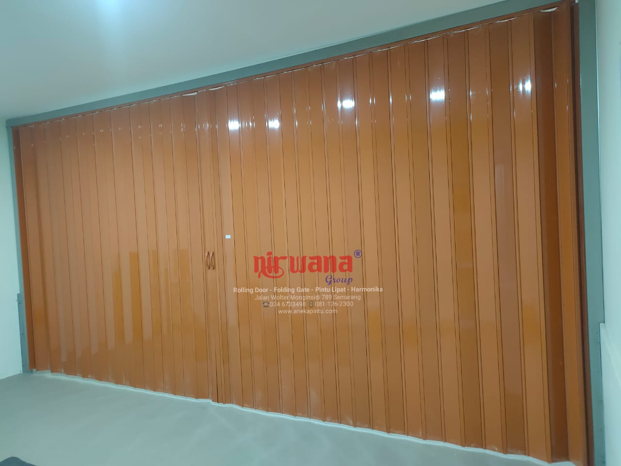 Pemasangan Pintu Folding Door Gereja di Ruko Diamond C-36 Semarang ...
