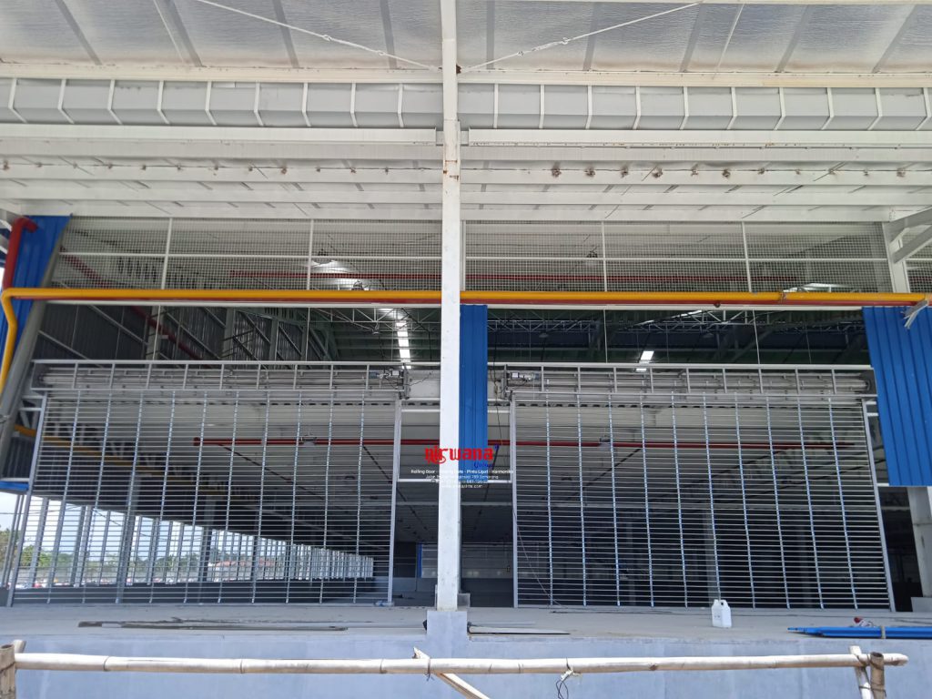 Pemasangan Rolling Grille Stainless Elektrik di PT Hanjin Kontruksi ...