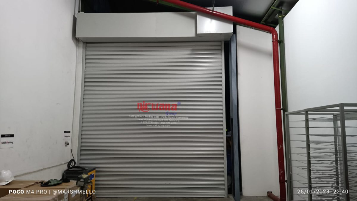Pemasangan Rolling Door Electric Polos 0,8mm di Kawasan Industri Tugu ...