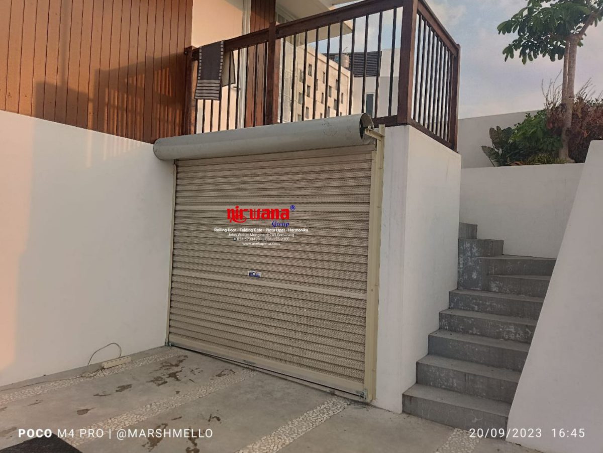 Pemasangan Rolling Door One Sheet Full Perforated di Gondorio Ngaliyan ...