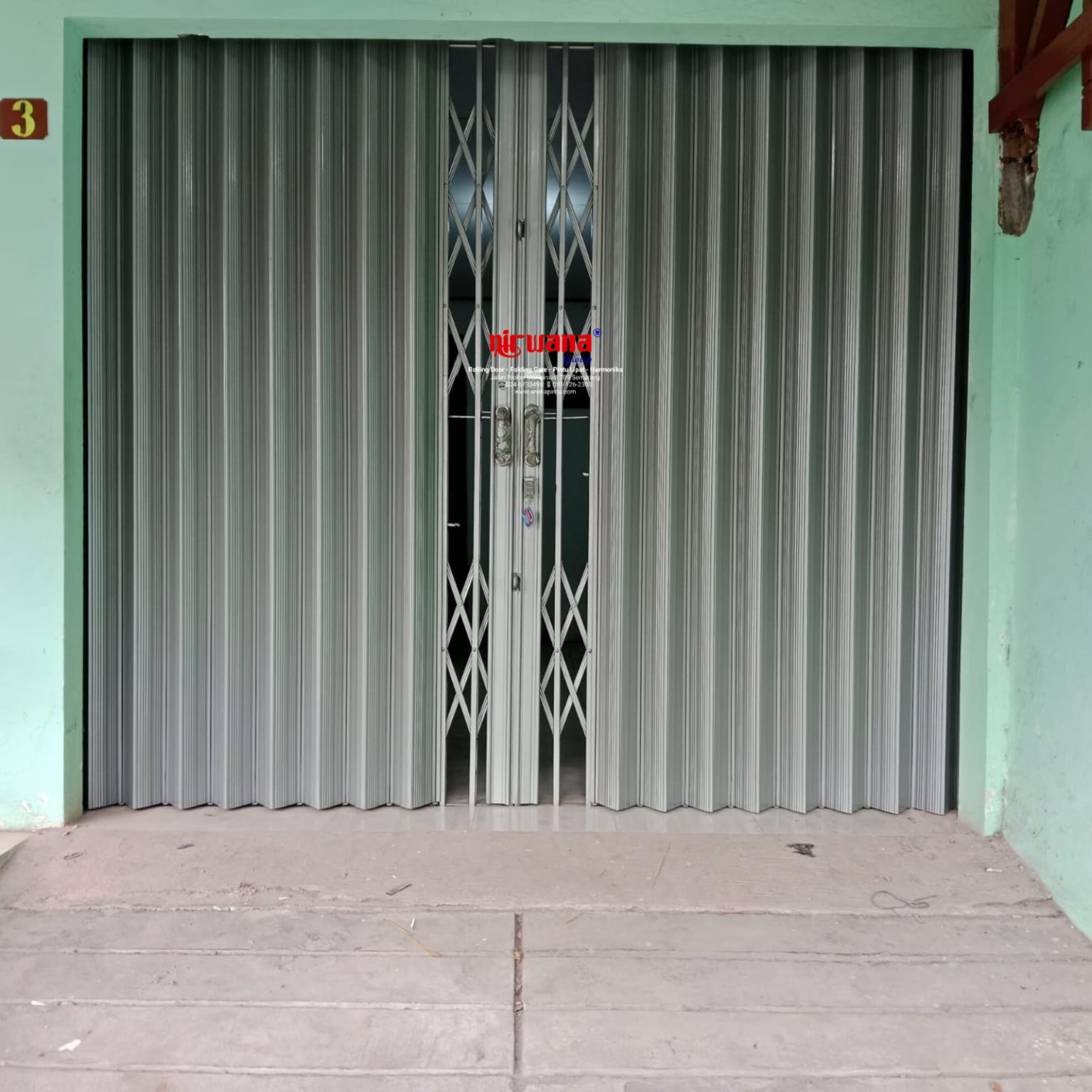 Pemasangan Pintu Folding Gate Premium Ketebalan 0,5mm,di Jalan ...